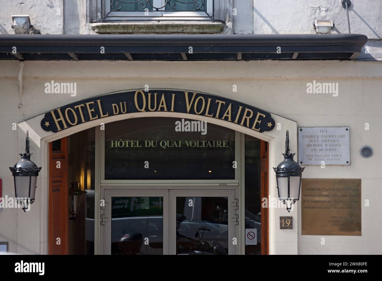 Oscar wilde paris hotel hi-res stock photography and images - Alamy