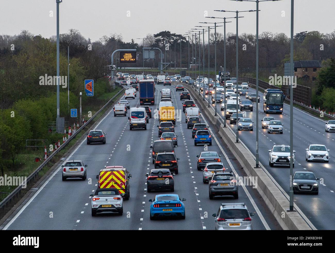 Red x sign smart motorway hi-res stock photography and images - Alamy