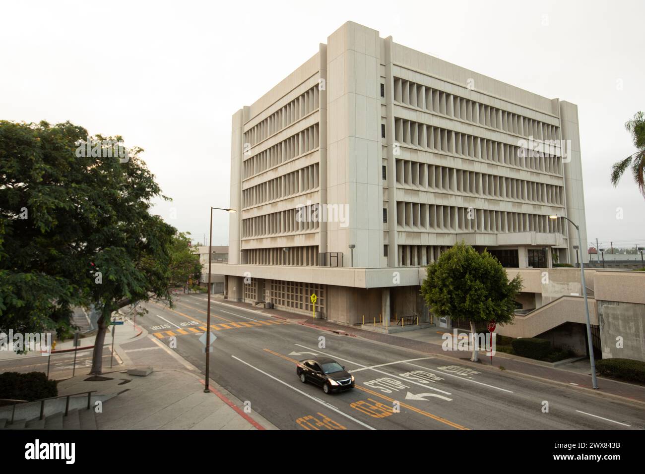 Inglewood, California, USA - October 7, 2022: Afternoon foggy sunlight ...