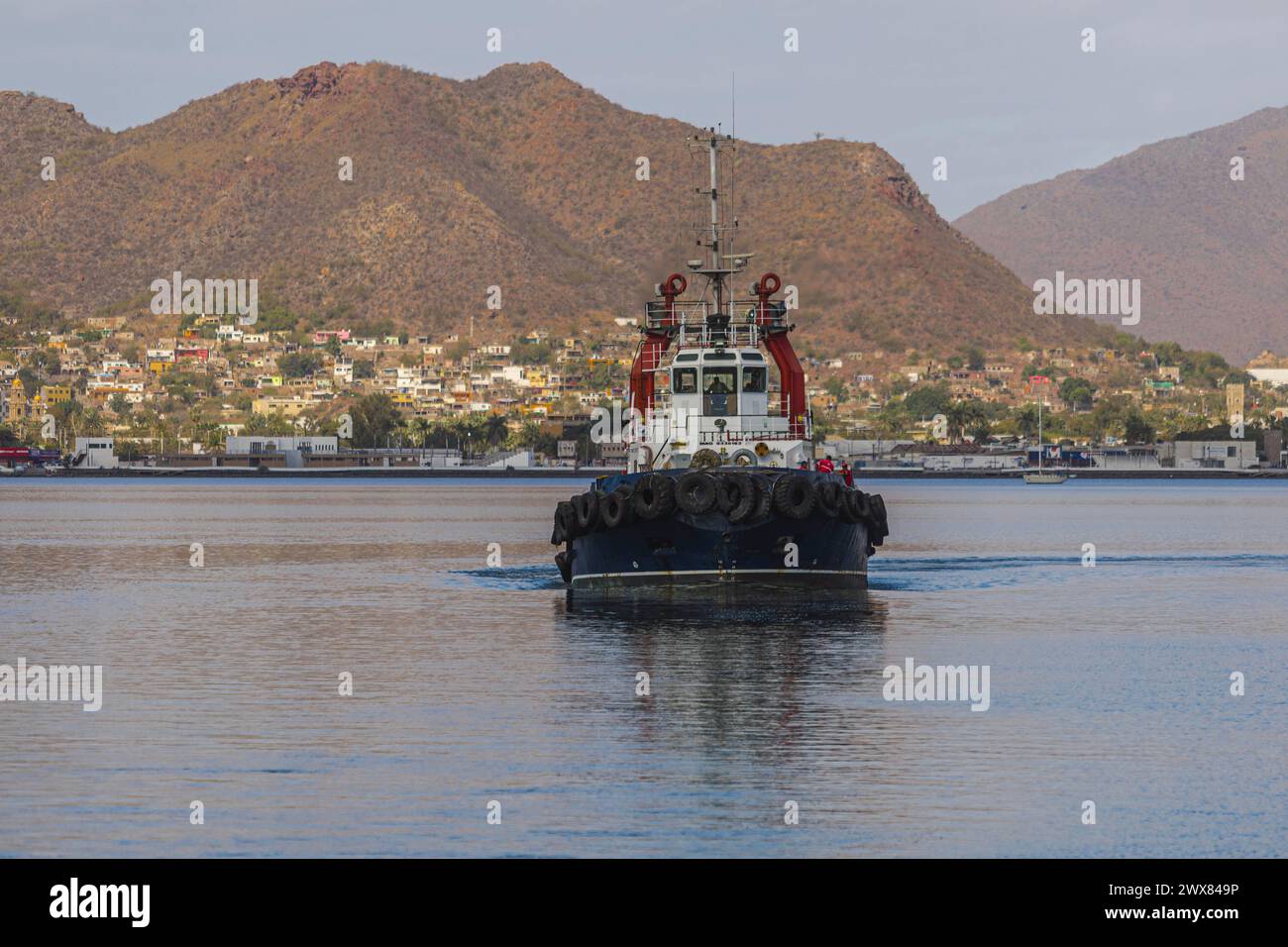 Buque buque en puerto hi-res stock photography and images - Alamy