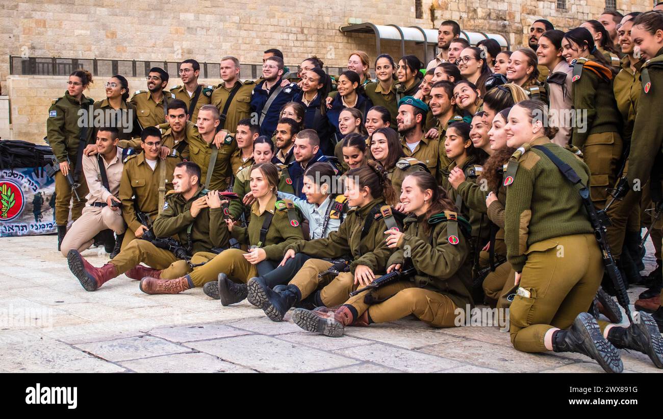 Portrait of a group of soldiers, Induction ceremony for new graduates ...