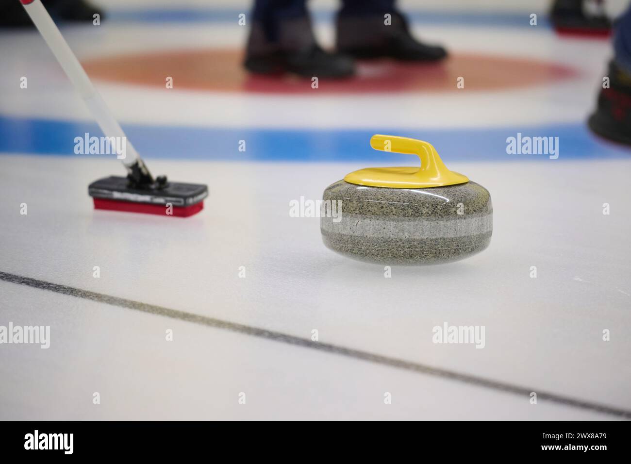 Back linering hi-res stock photography and images - Alamy