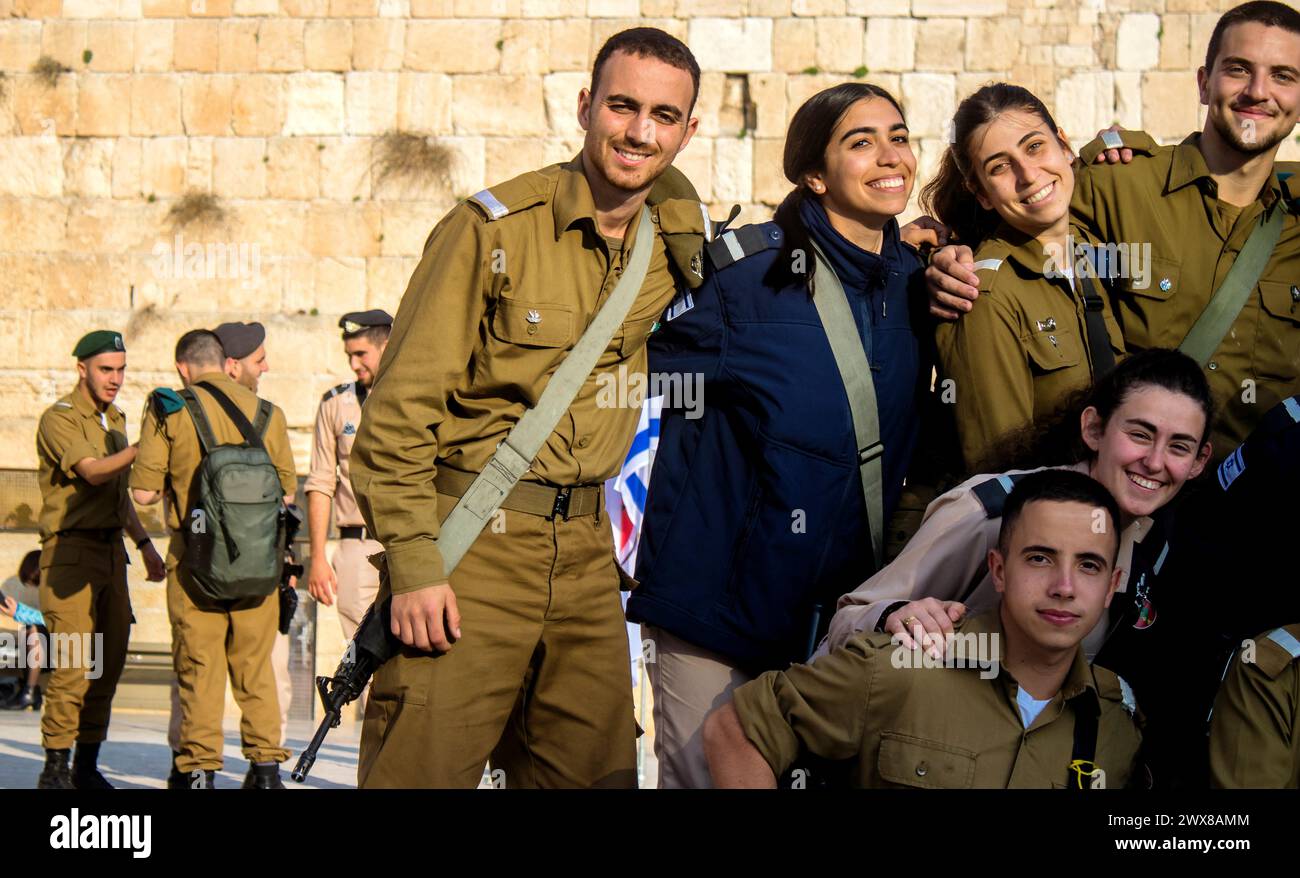 Portrait of a group of soldiers, Induction ceremony for new graduates ...
