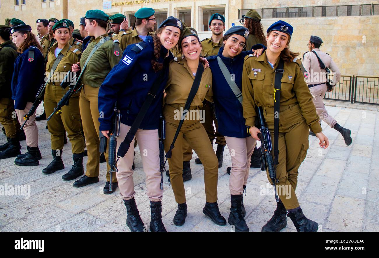 Portrait of soldiers, Induction ceremony for new graduates of the IDF ...