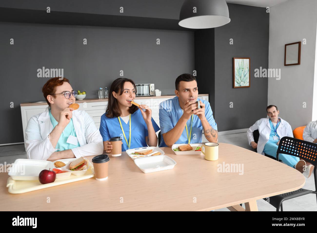 Hospital kitchen staff hi-res stock photography and images - Alamy