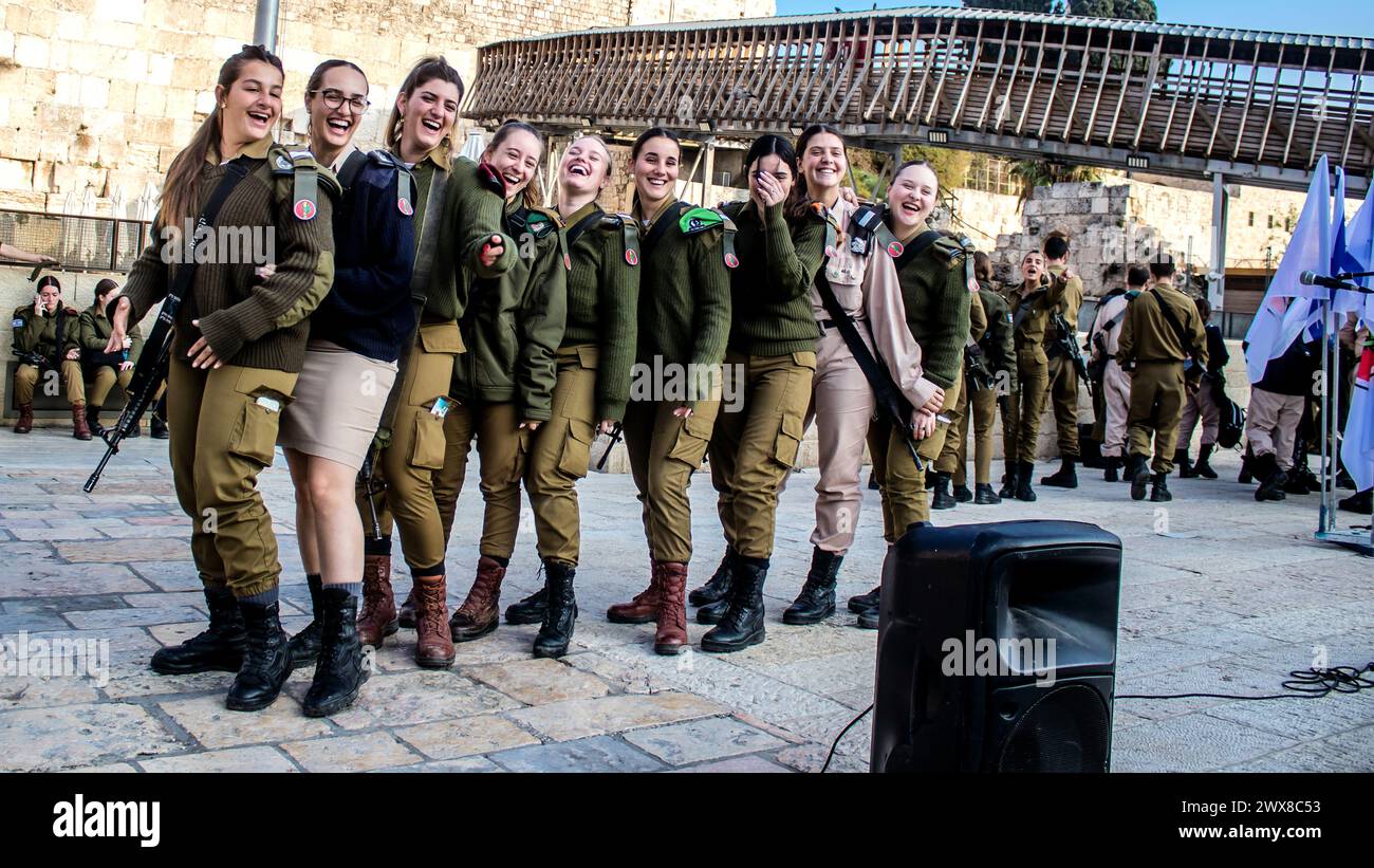 Portrait of soldiers, Induction ceremony for new graduates of the IDF ...