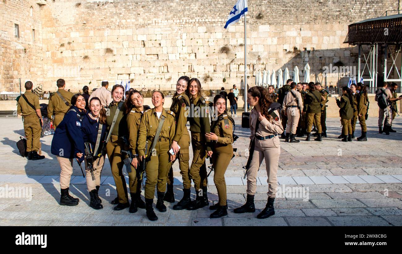 Portrait of soldiers, Induction ceremony for new graduates of the IDF ...