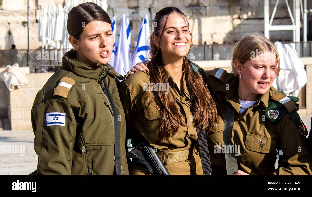 Portrait of soldiers, Induction ceremony for new graduates of the IDF ...