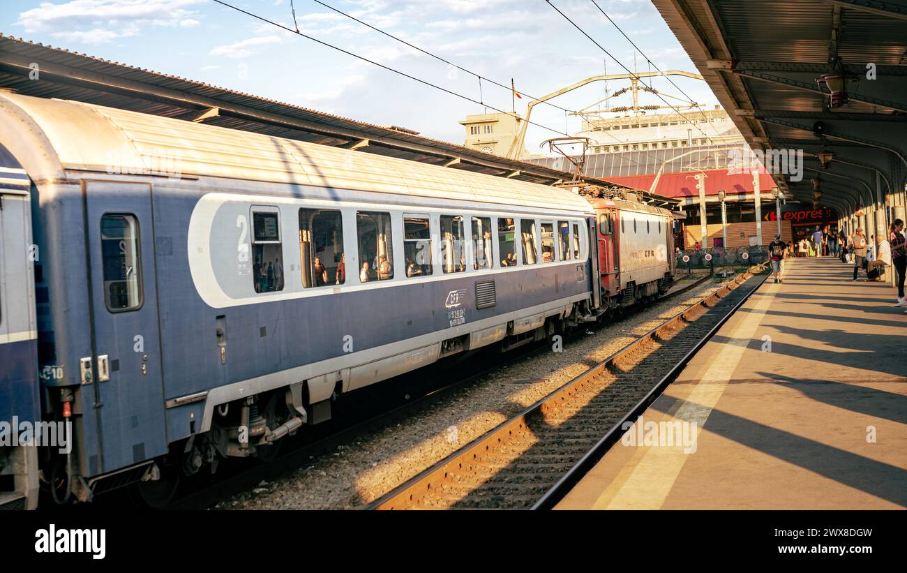 Train at Bucharest North Railway Station (Gara de Nord Bucuresti Stock ...