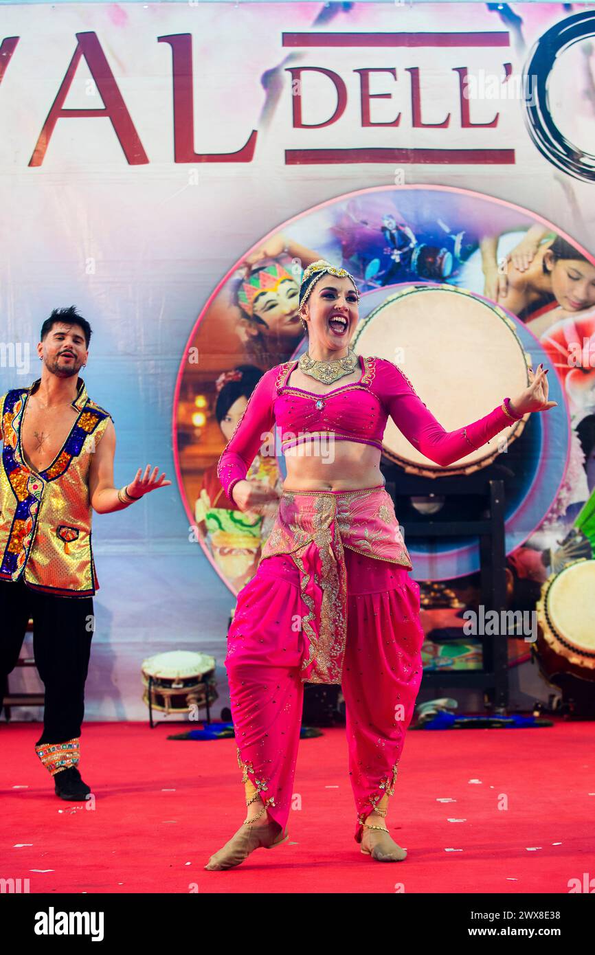 Italy Piedmont Turin Festival Dell'oriente 2024 - bolliwood dance Stock ...