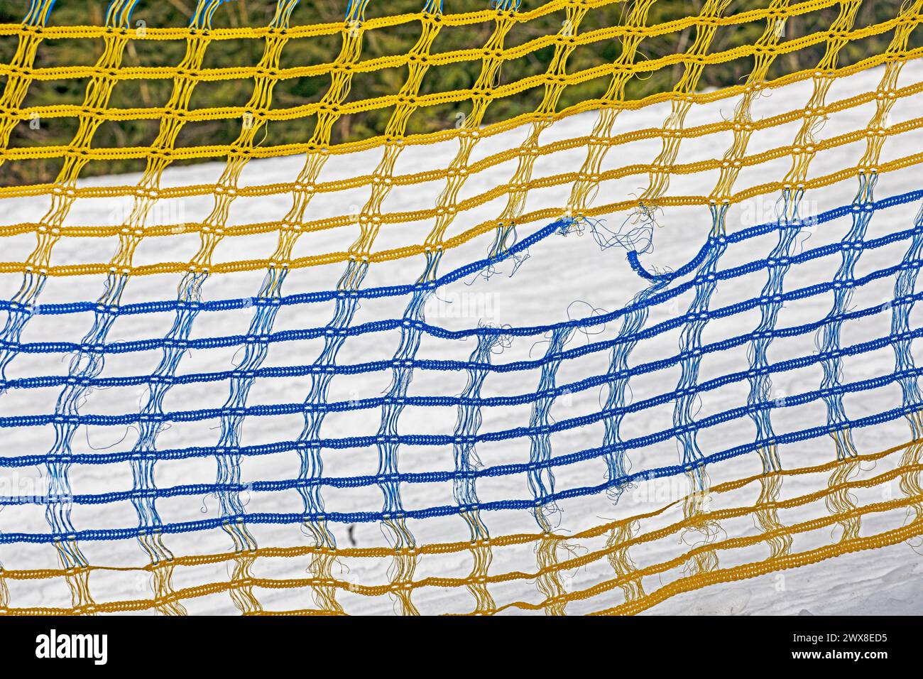 safety net on the ski slope elephant. Leisure Stock Photo - Alamy