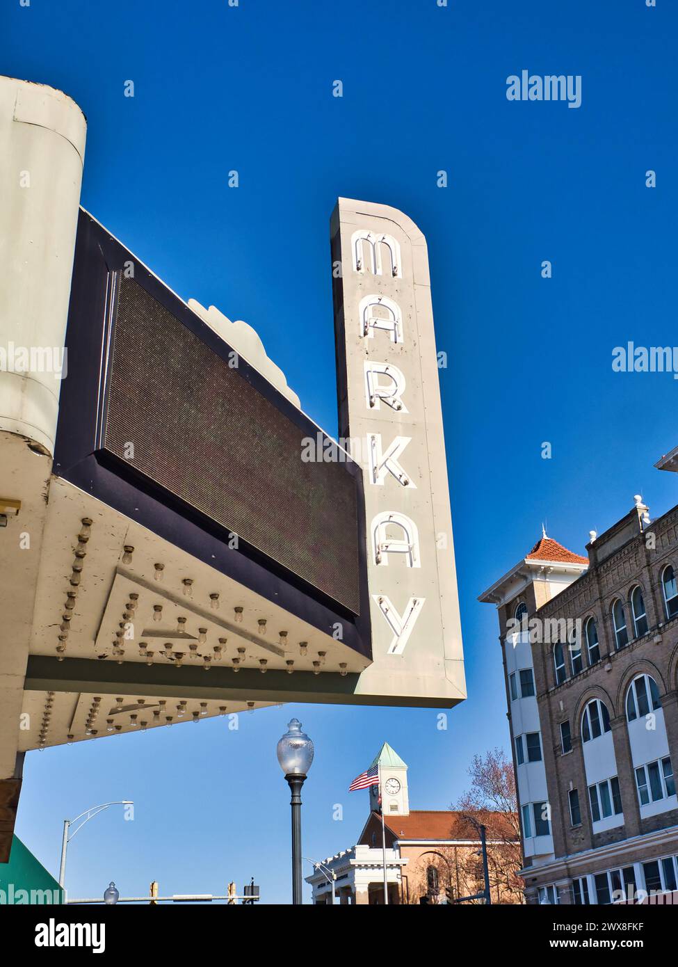 Old movie theater marquee hi-res stock photography and images - Alamy