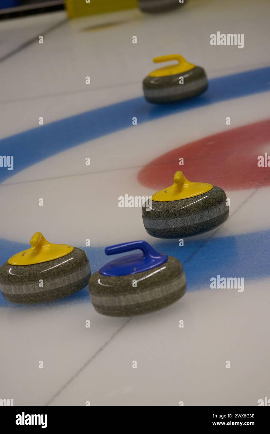 Back linering hi-res stock photography and images - Alamy