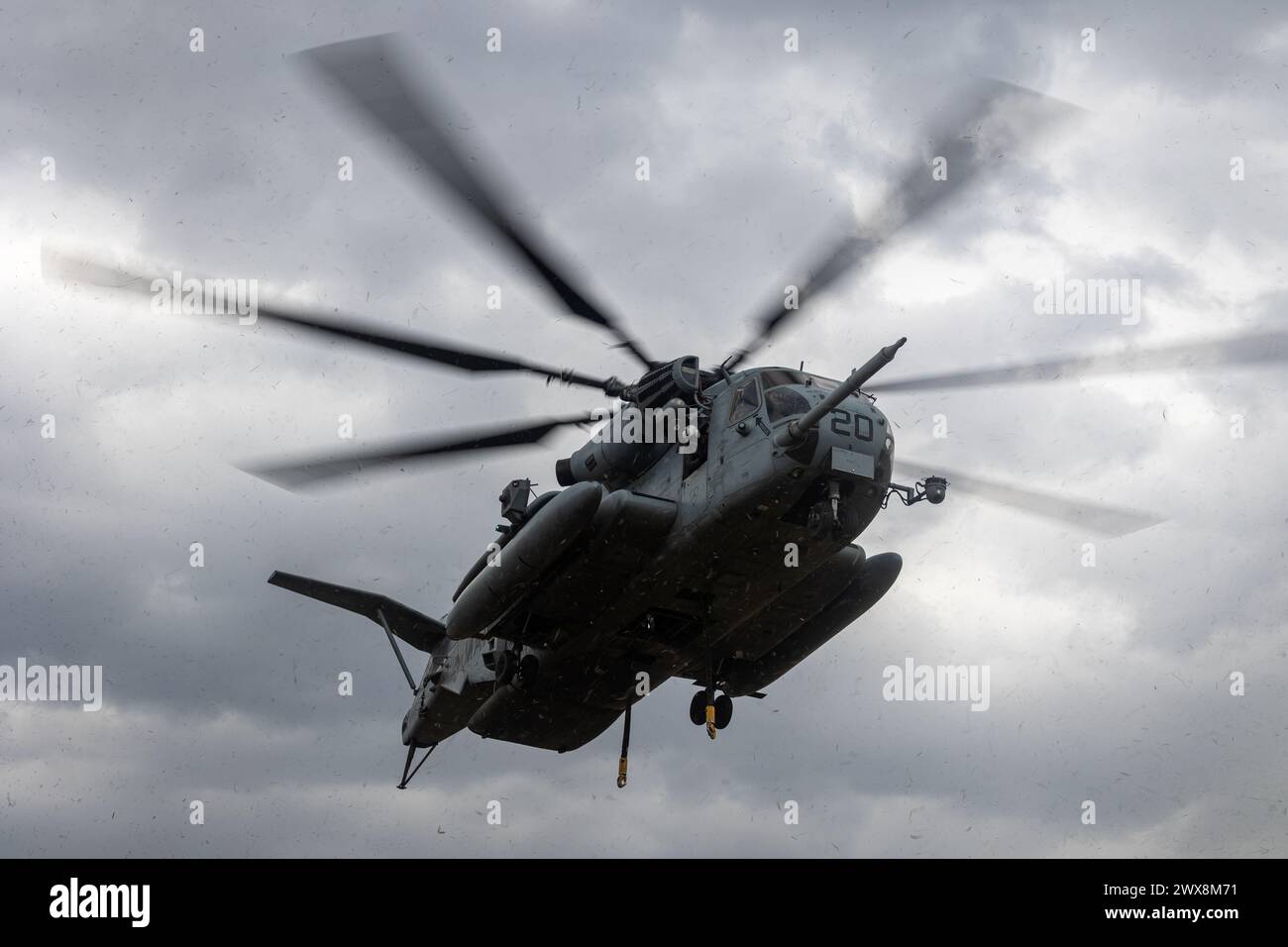 A CH-53E Super Stallion helicopter with Marine Heavy Helicopter ...