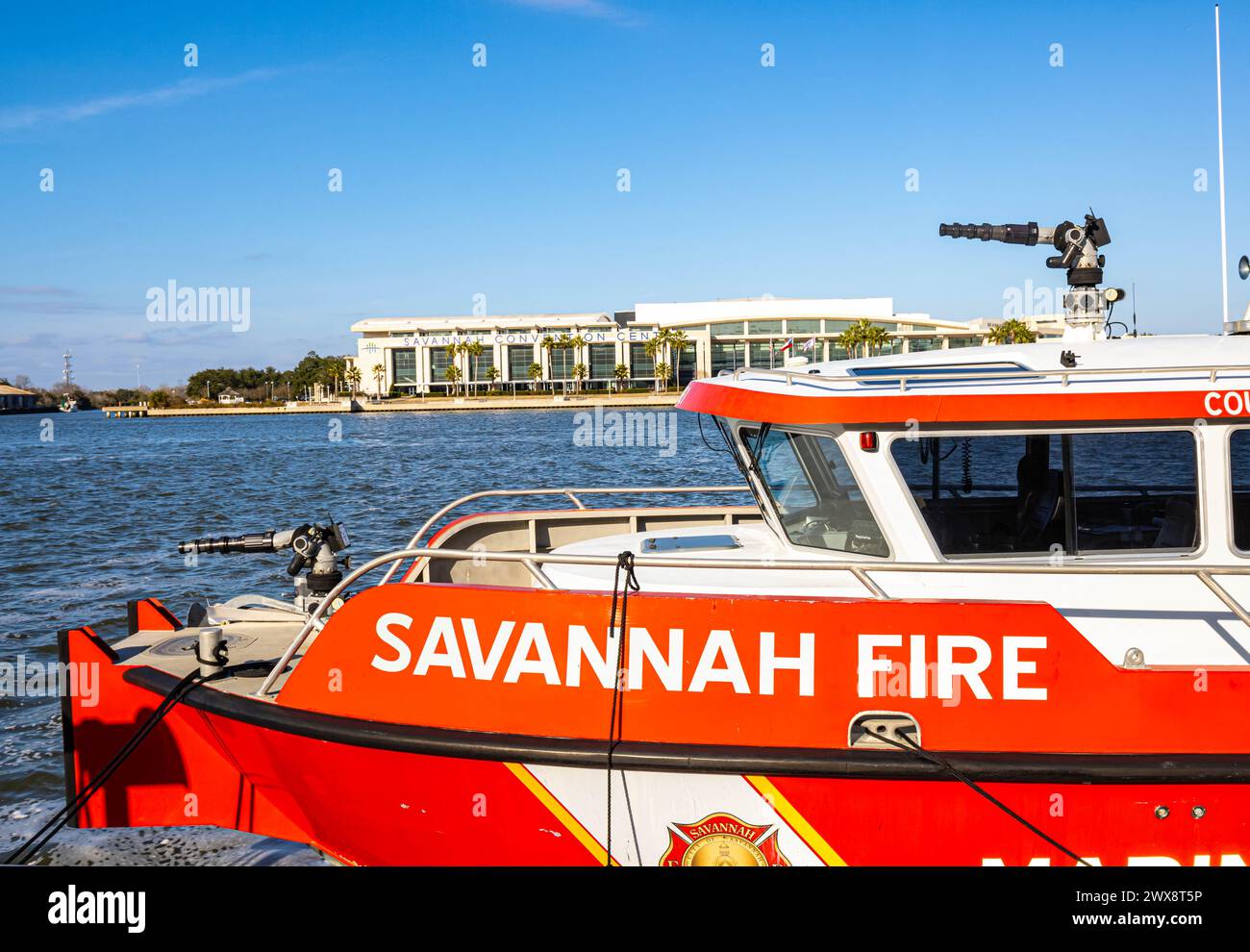 Savannah fire hi-res stock photography and images - Alamy