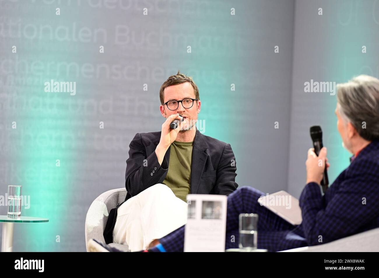 Philipp Felsch im Gespräch zu seinem Buch 'Der Philosoph: Habermas und ...