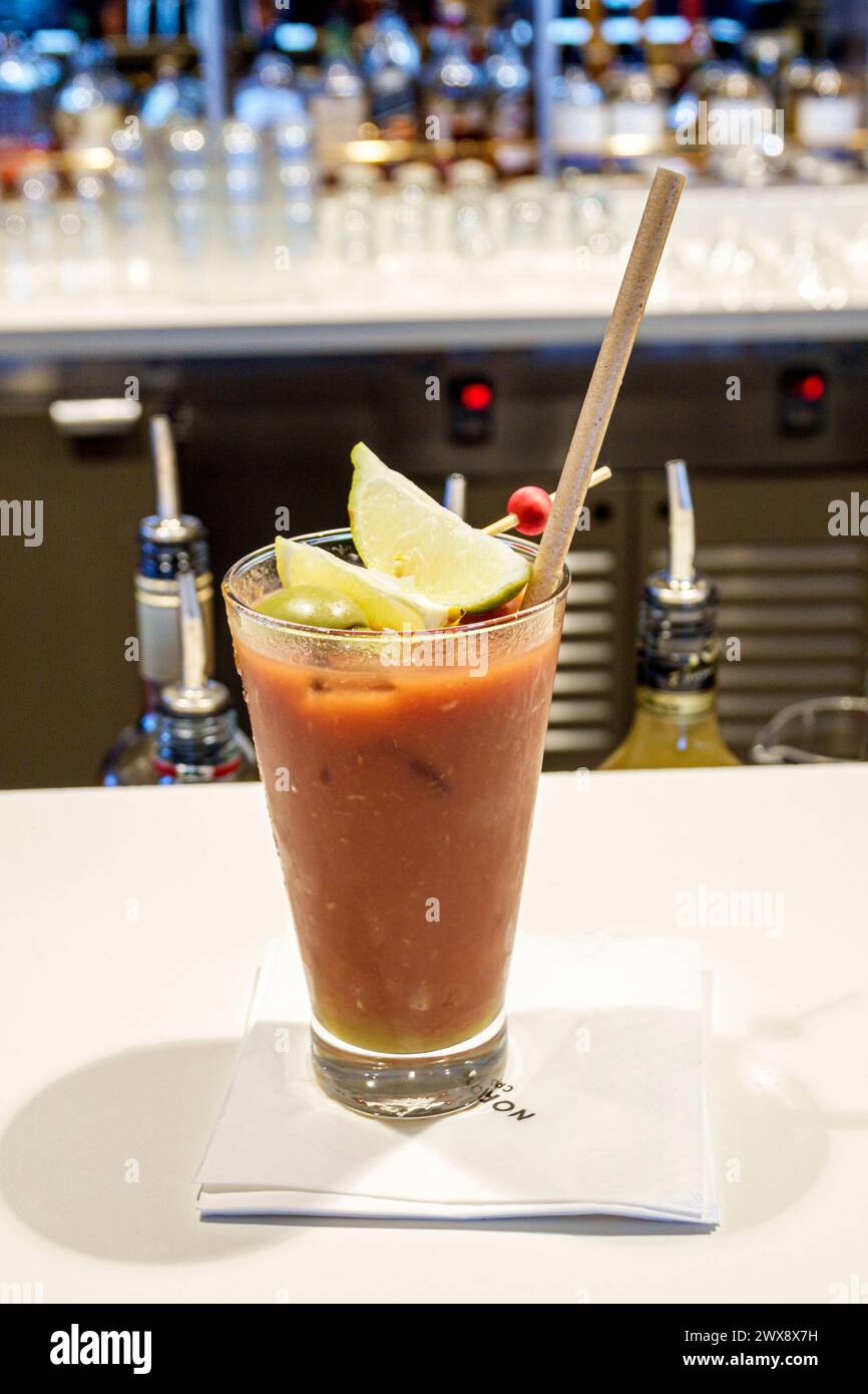 Observation lounge bar counter hi-res stock photography and images - Alamy