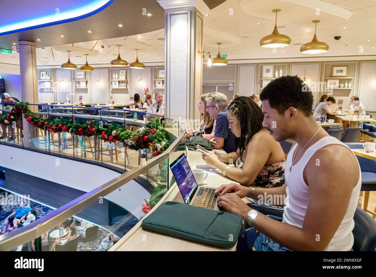 The atrium counter hi-res stock photography and images - Alamy