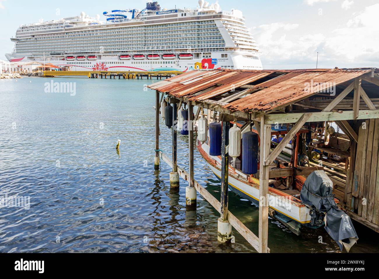 Port Roatan Honduras,Coxen Hole Bay Islands,Norwegian Joy Cruise Line ...