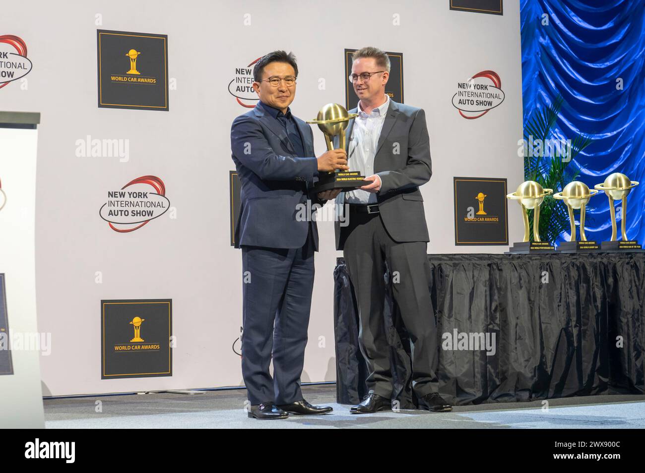 2024 world electric vehicle award hi-res stock photography and images ...