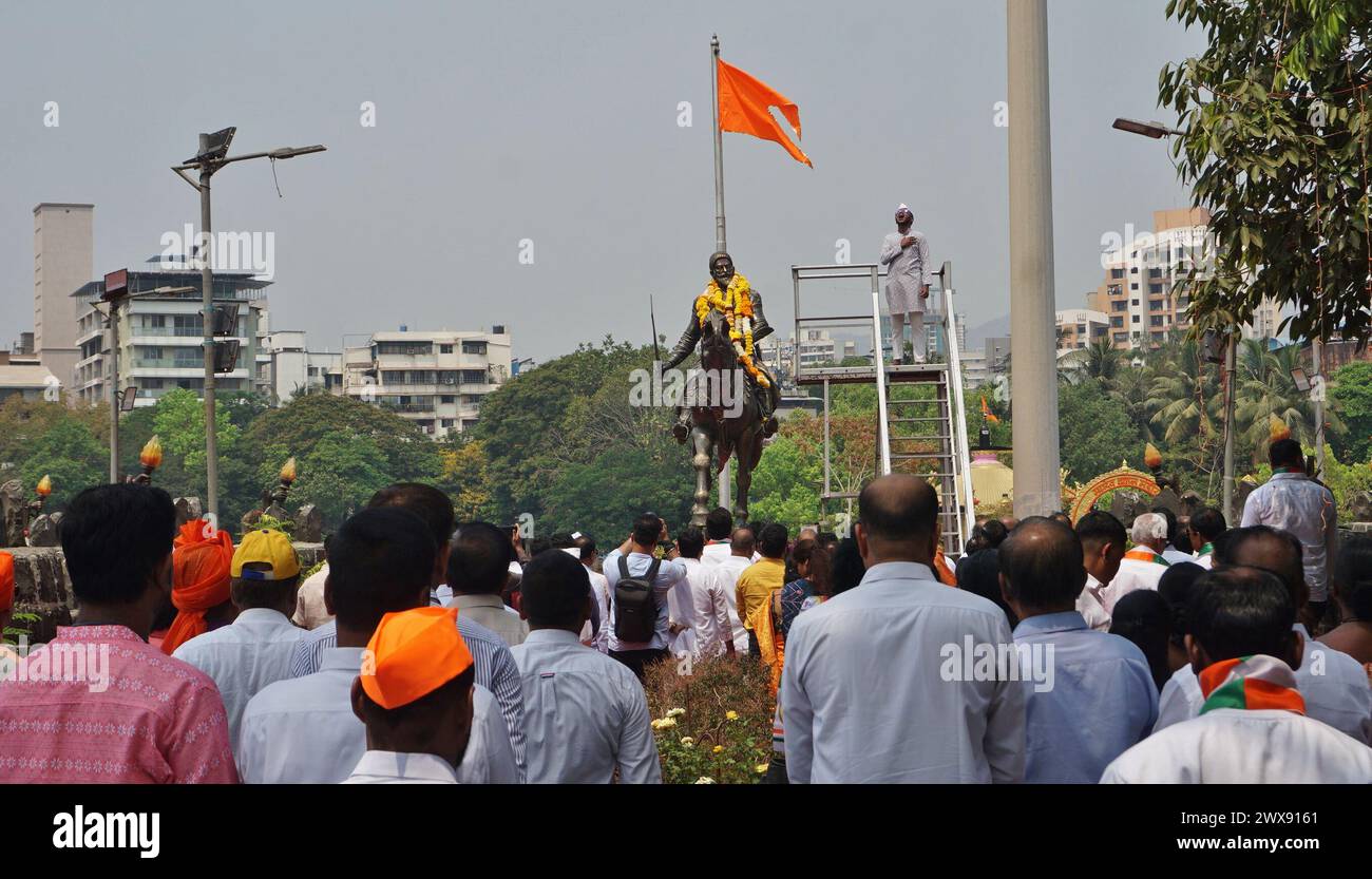 India. 28th Mar, 2024. THANE, INDIA - MARCH 28: Shiv Sainiks ( UBT) pay ...