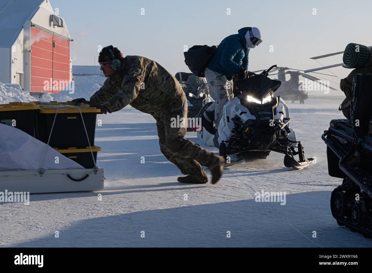 U.S. Army Soldiers assigned to the 10th and 19th Special Forces Groups ...