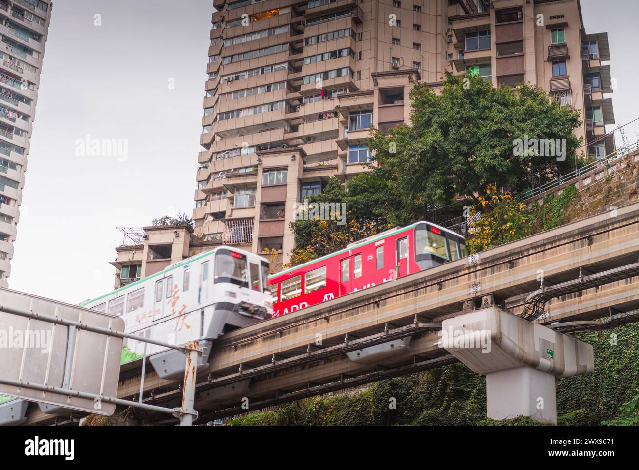 China chongqing residential house hi-res stock photography and images ...