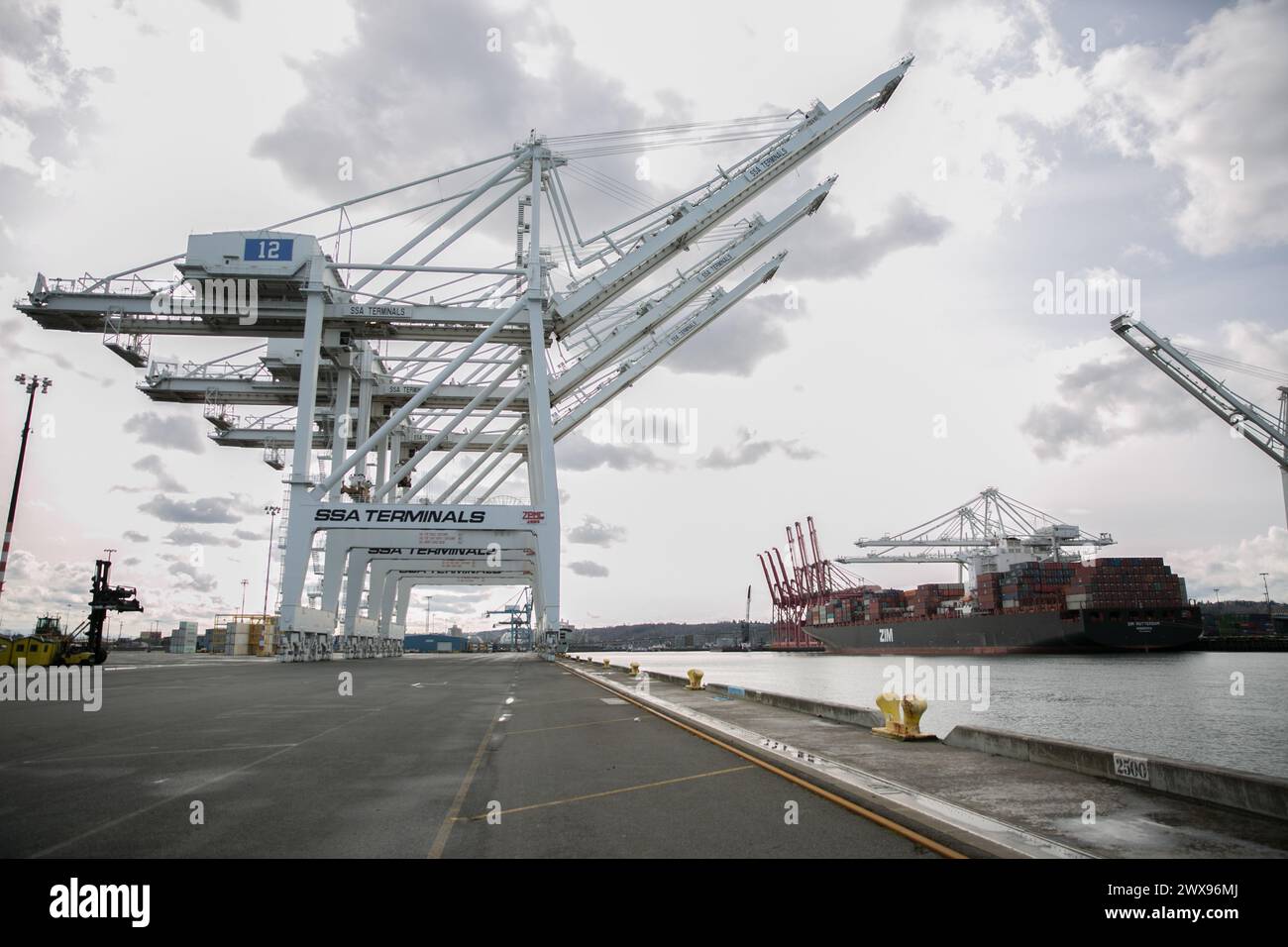 Port of Seattle Stock Photo - Alamy