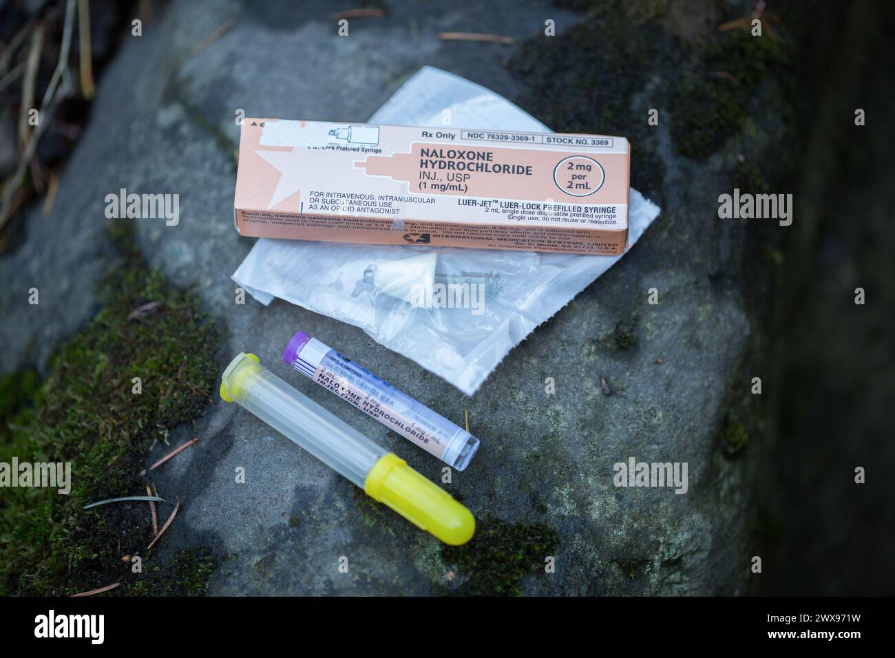 Narcan hi-res stock photography and images - Alamy