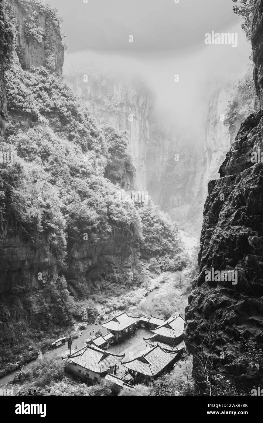 China chongqing wulong cave Black and White Stock Photos & Images - Alamy