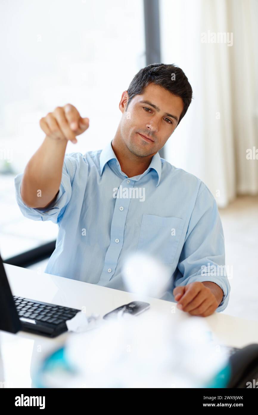 Discard documents hi-res stock photography and images - Alamy