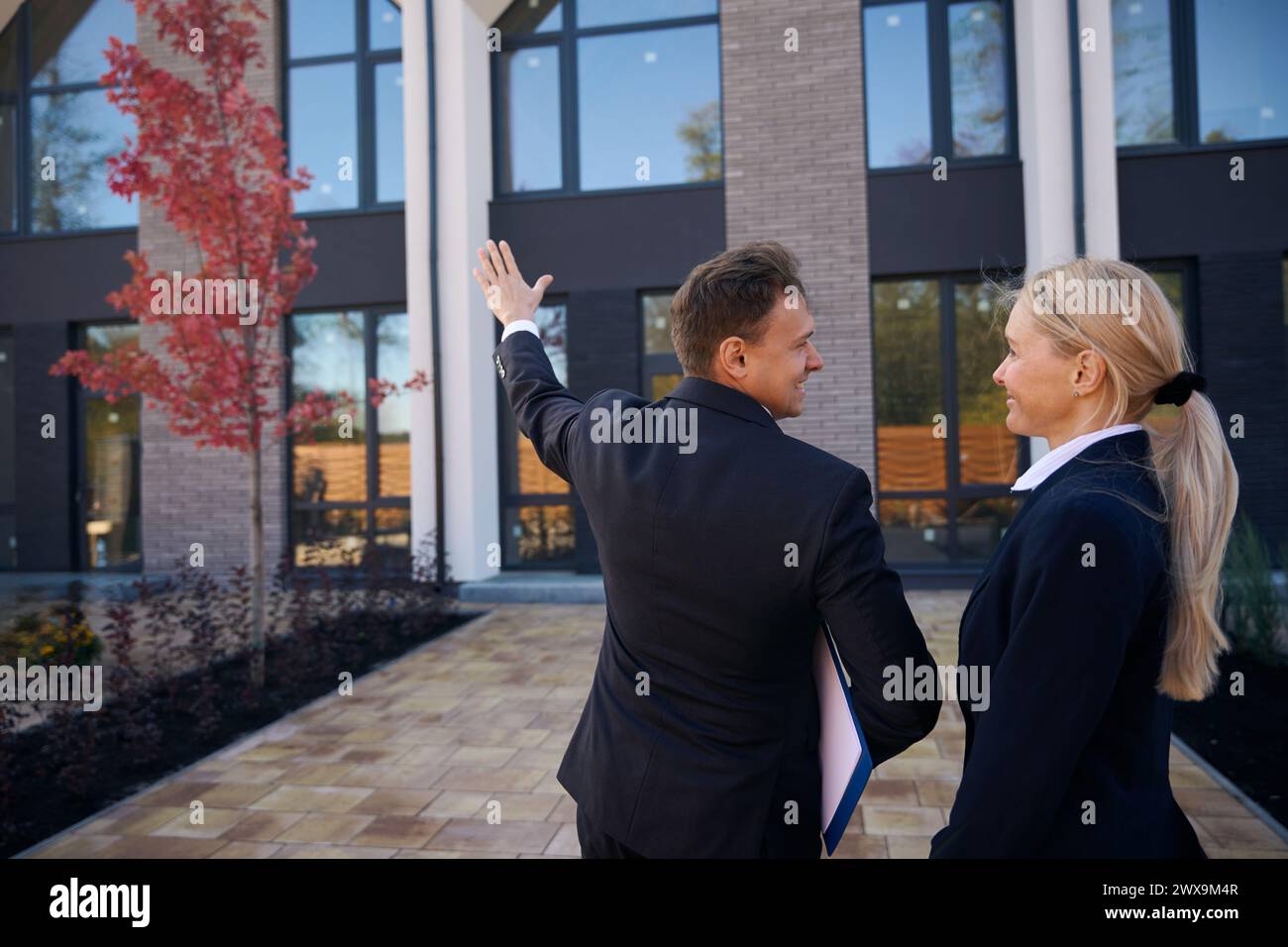 Building inspection client hi-res stock photography and images - Alamy