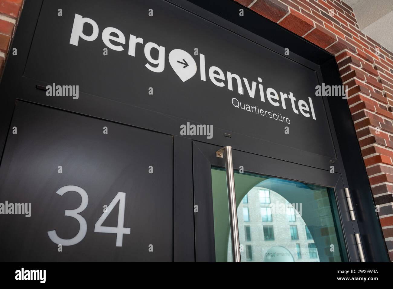 Clinker brick façade decoration in Hamburg's Pergolenviertel district ...
