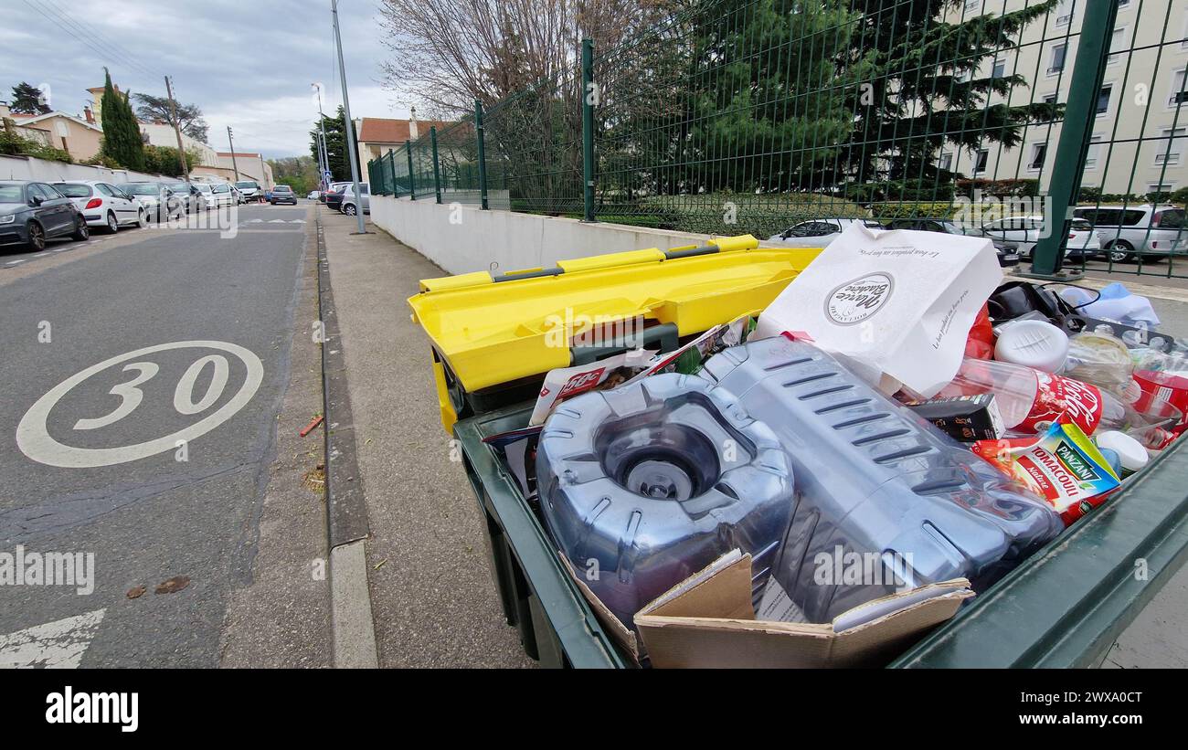 Nelson tempest crosses South-Eastern France, dirt bins returned by the ...