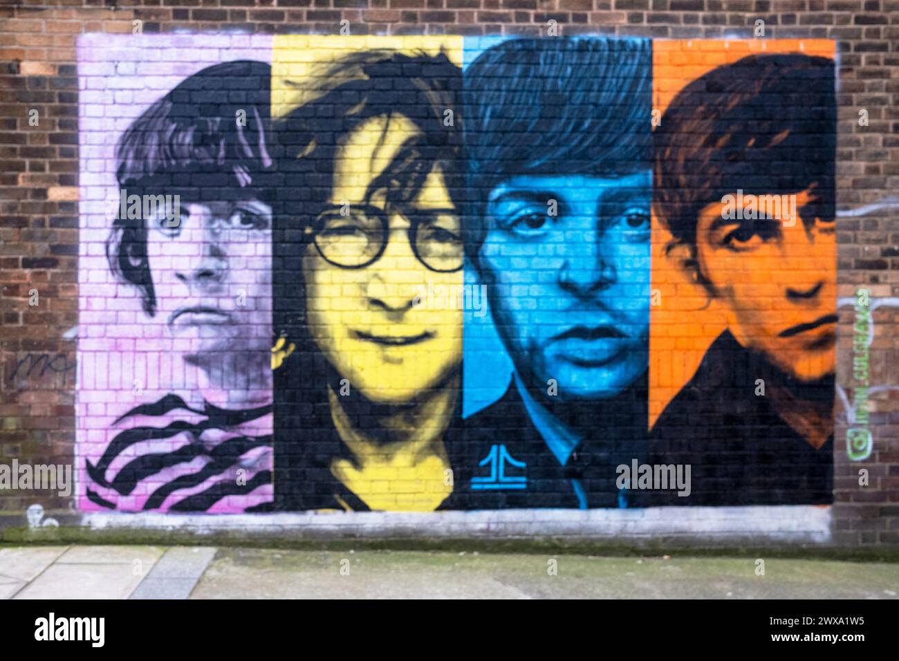 Liverpool Street Art / Graffiti Stock Photo - Alamy