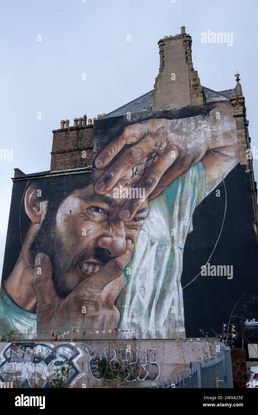 Paul curtis liverpool street art hi-res stock photography and images ...