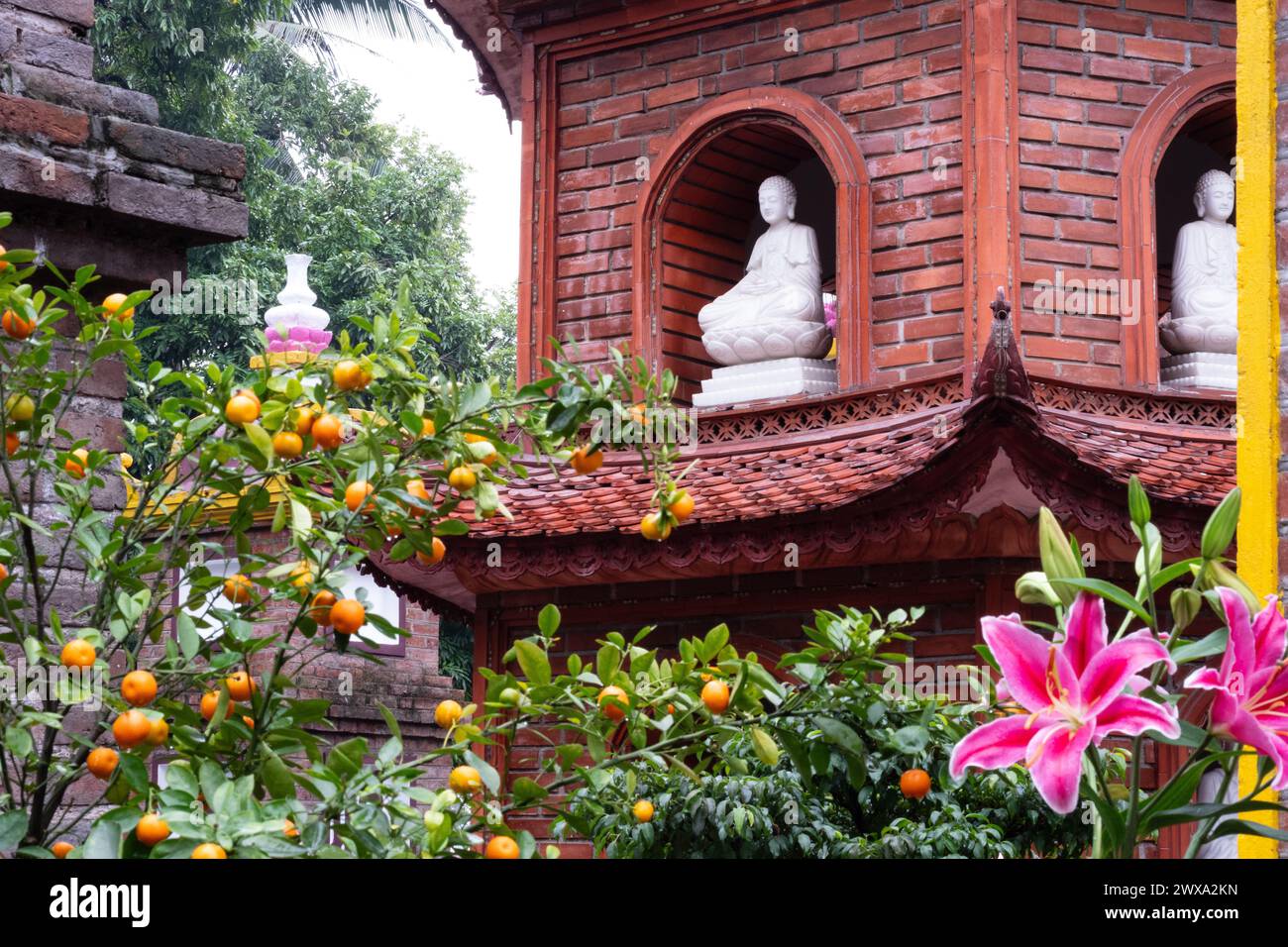 Vassa buddhism hi-res stock photography and images - Alamy