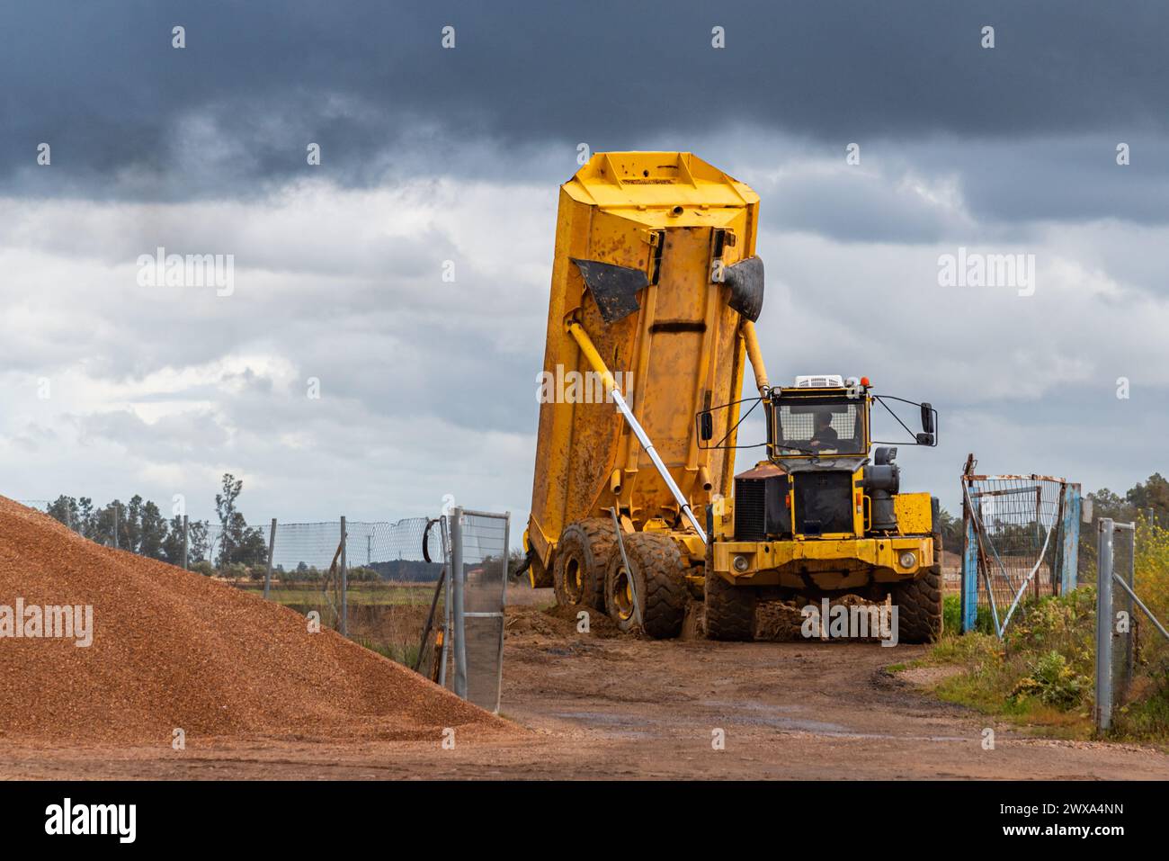 Haul truck hi-res stock photography and images - Alamy