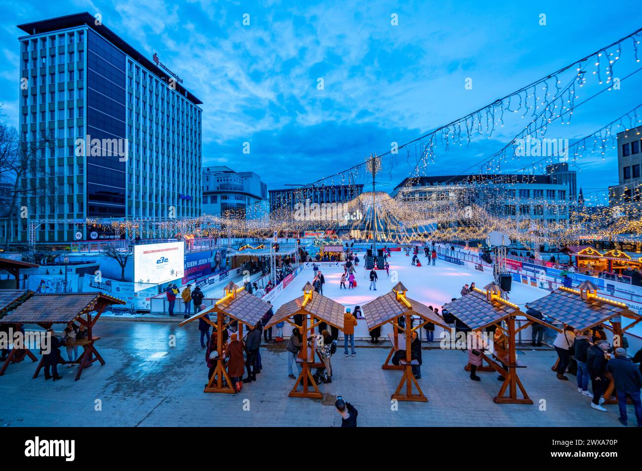 Essener Wintertraum, ice rink and gastronomy on the Kennedyplatz in ...