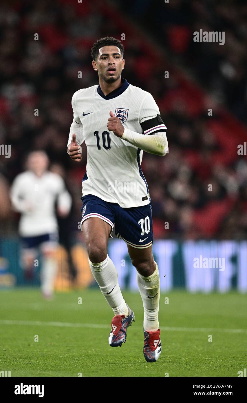 LONDON, ENGLAND - MARCH 23: Jude Bellingham of England in home kit ...