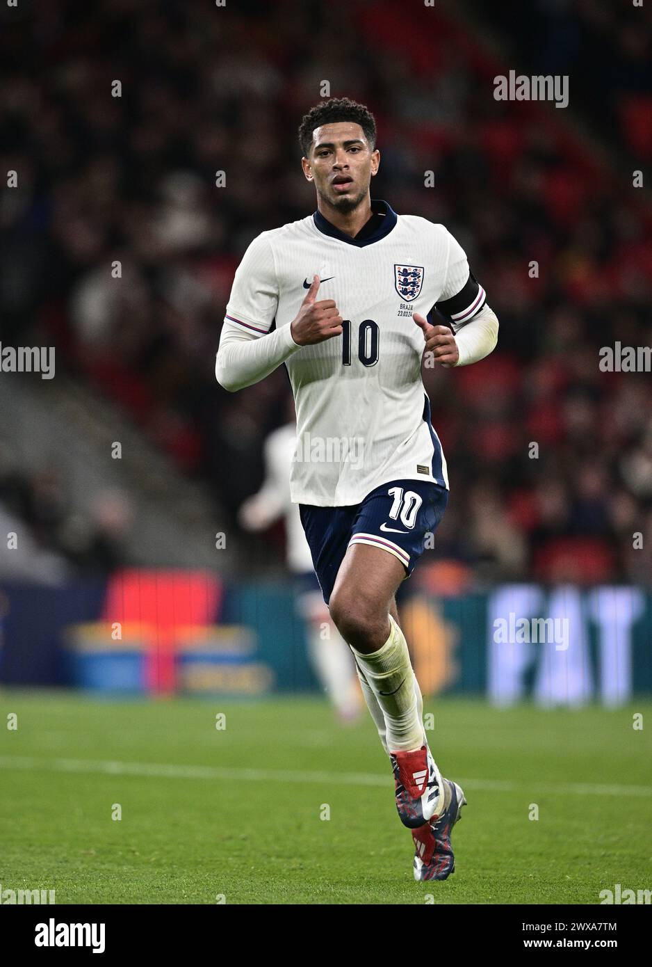 LONDON, ENGLAND - MARCH 23: Jude Bellingham of England in home kit ...