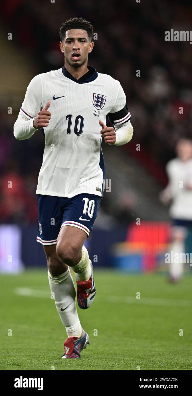 LONDON, ENGLAND - MARCH 23: Jude Bellingham of England in home kit ...