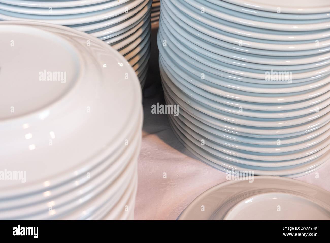 Ceramic dishes hi-res stock photography and images - Alamy