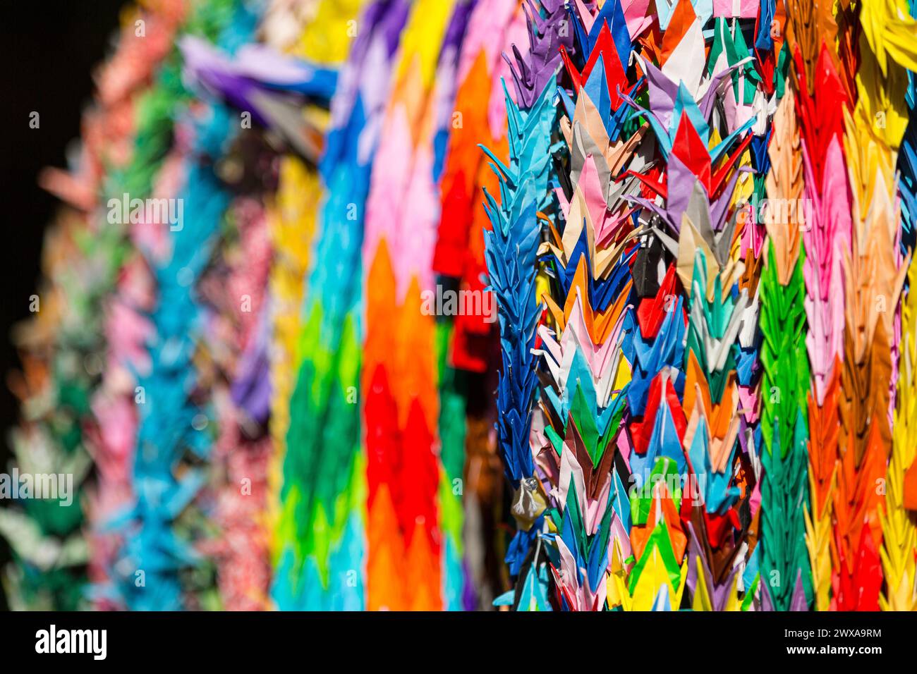 Japan origami cranes hi-res stock photography and images - Alamy