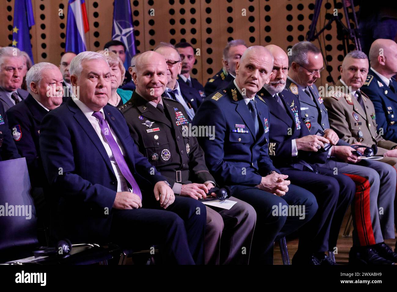 Chief of defence of romania hi-res stock photography and images - Alamy