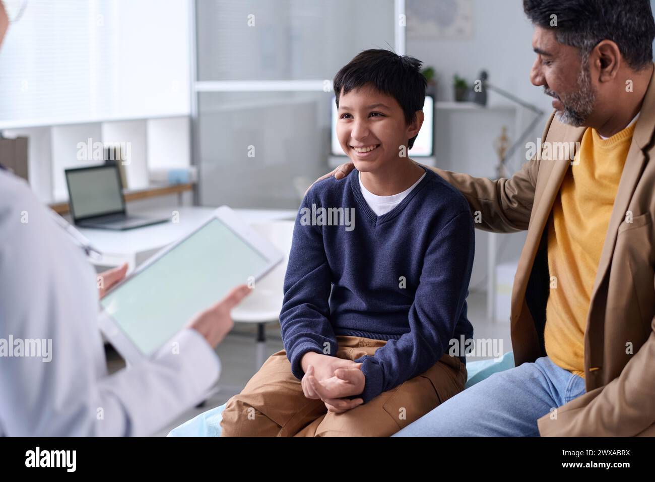 Middle eastern doctor boy hi-res stock photography and images - Alamy