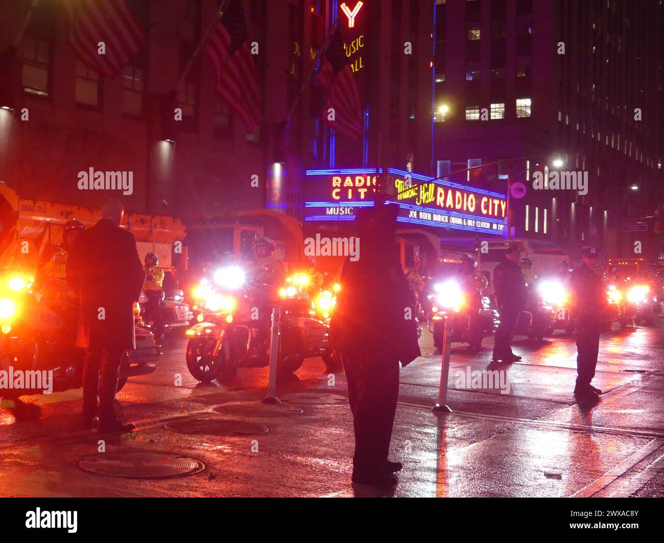 Presidential motorcade hi-res stock photography and images - Alamy