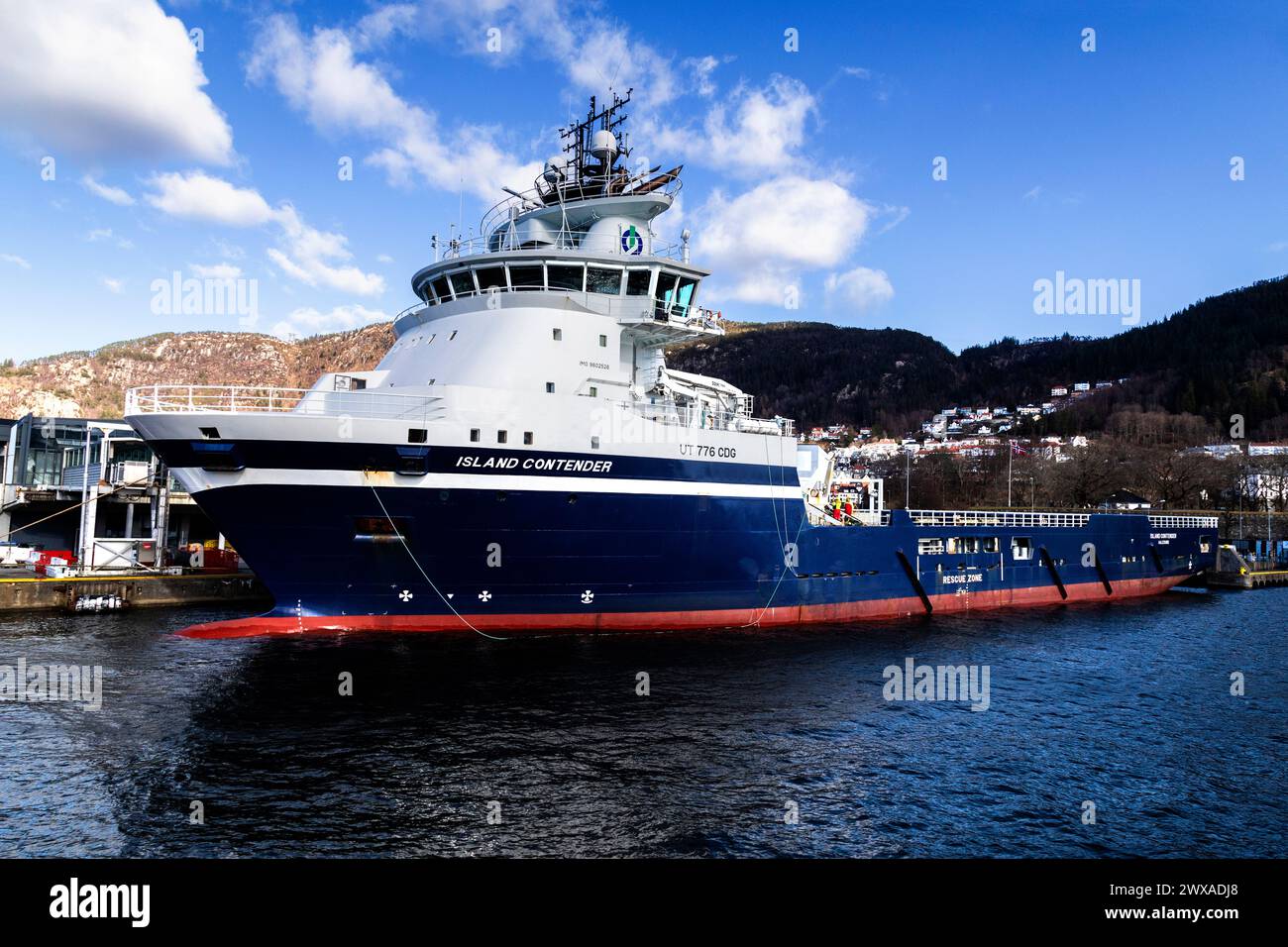 Offshore PSV platform supply vessel Island Contender at ...