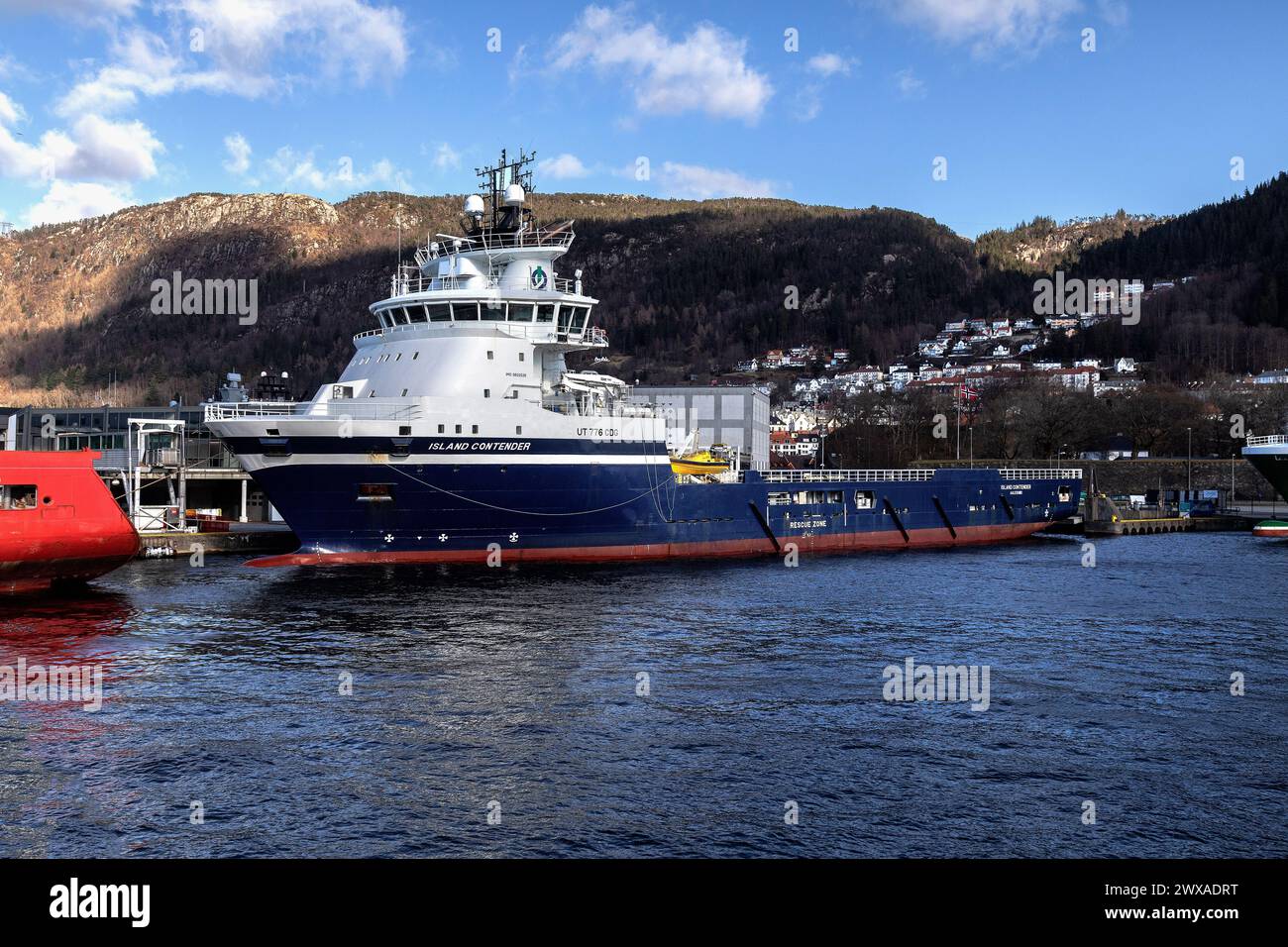 Offshore PSV platform supply vessel Island Contender at ...
