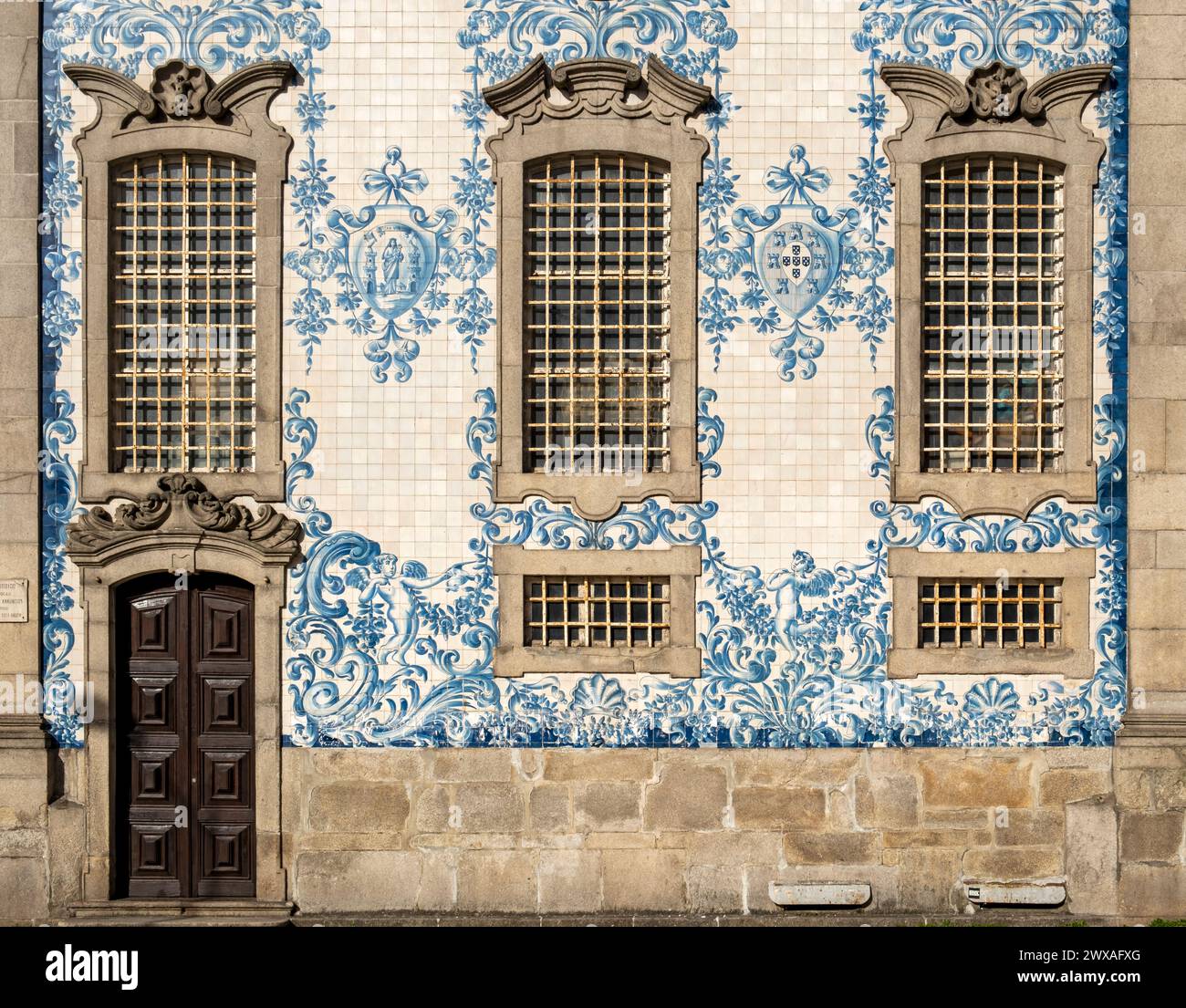 Azulejo tiles facade church hi-res stock photography and images - Alamy